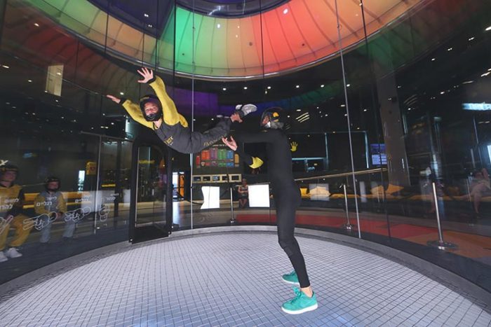 פליי בוקס: אפילו אמא עפה על זה - קינדרלנד